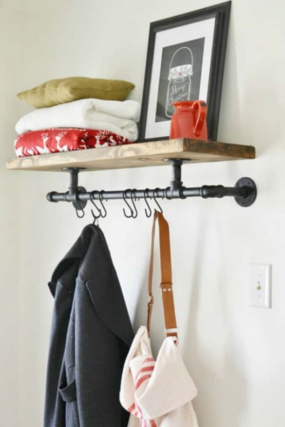 20 DIY Coat Racks to Decorate Your Entryway