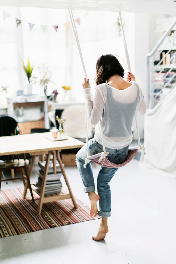 16 DIY Swings To Turn Your Garden Into A Play Yard