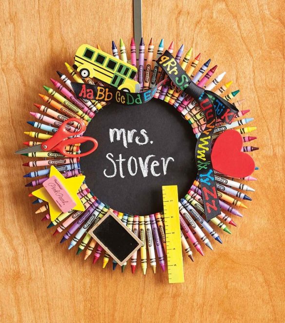 18 Fun-tastic DIY Crafts Using Old Crayons
