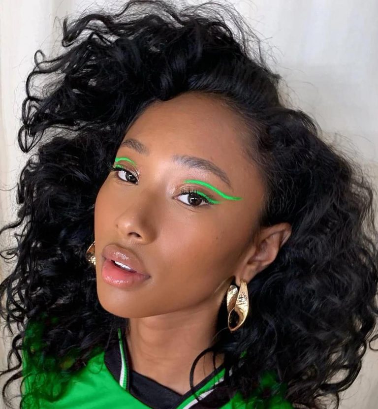 15 Ideas Of The Latest "Floating" Eyeliner Trend