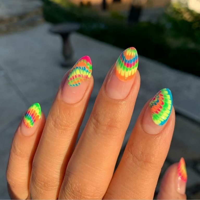 20 Neon Nails Ideas For The Upcoming Raves