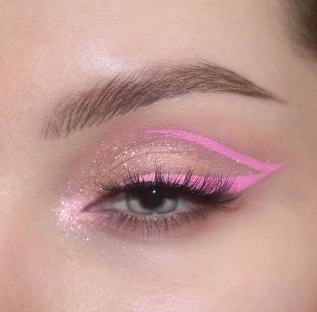 15 Chic Rose-Colored Ideas For Makeup Enthusiasts