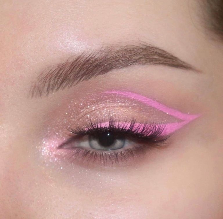 15 Chic Rose-Colored Ideas For Makeup Enthusiasts