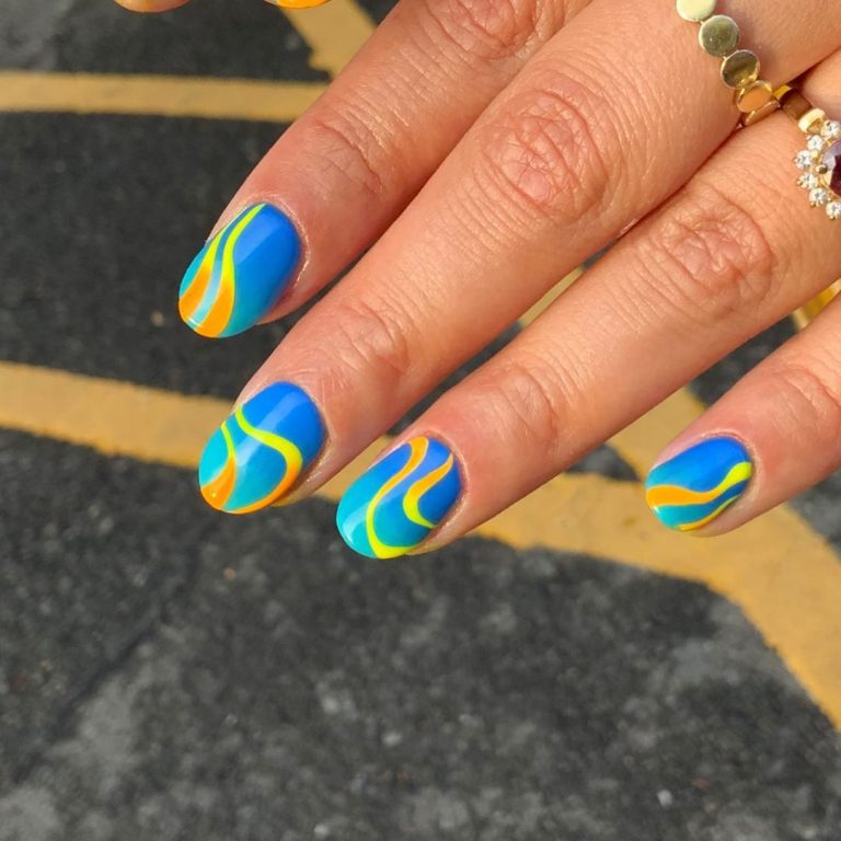 20 Chic Short Nail Designs To Try This Year