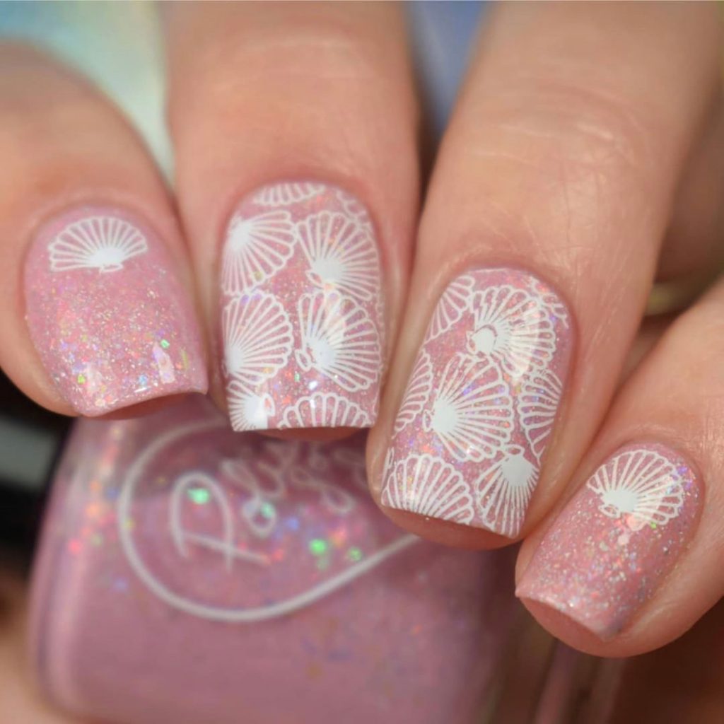 20 Chic Short Nail Designs To Try This Year