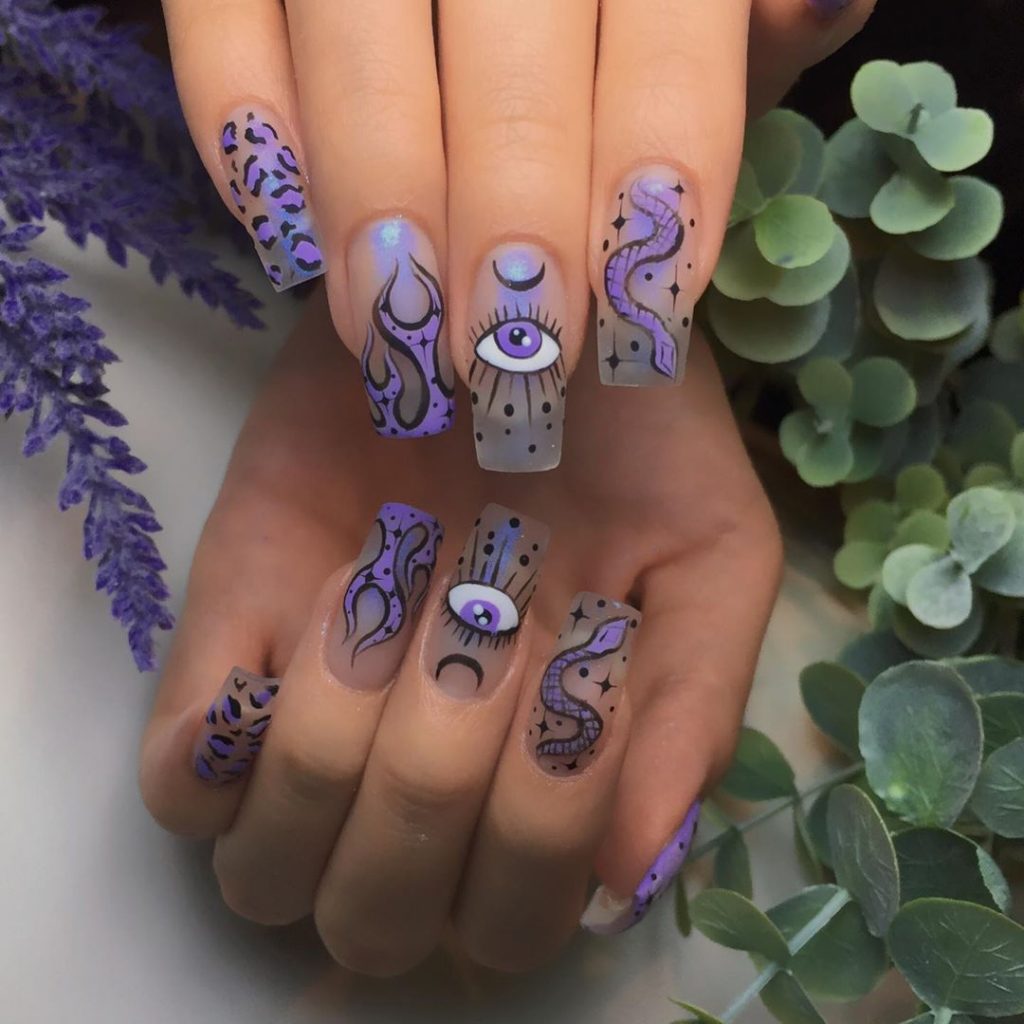 20 Oh-So Spooktacular Halloween Nail Ideas