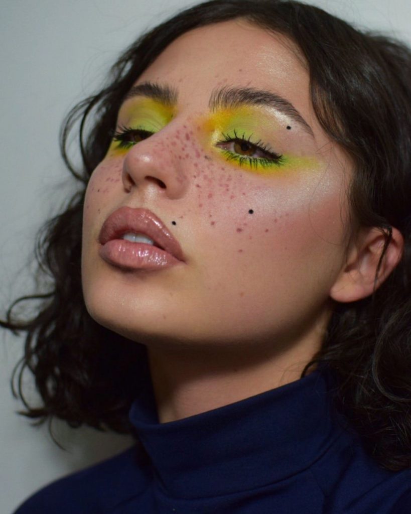 Mini Masterpieces On Your Eyes - 18 Watercolor Makeup Ideas