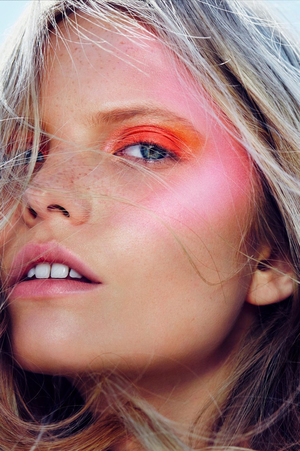 Mini Masterpieces On Your Eyes - 18 Watercolor Makeup Ideas