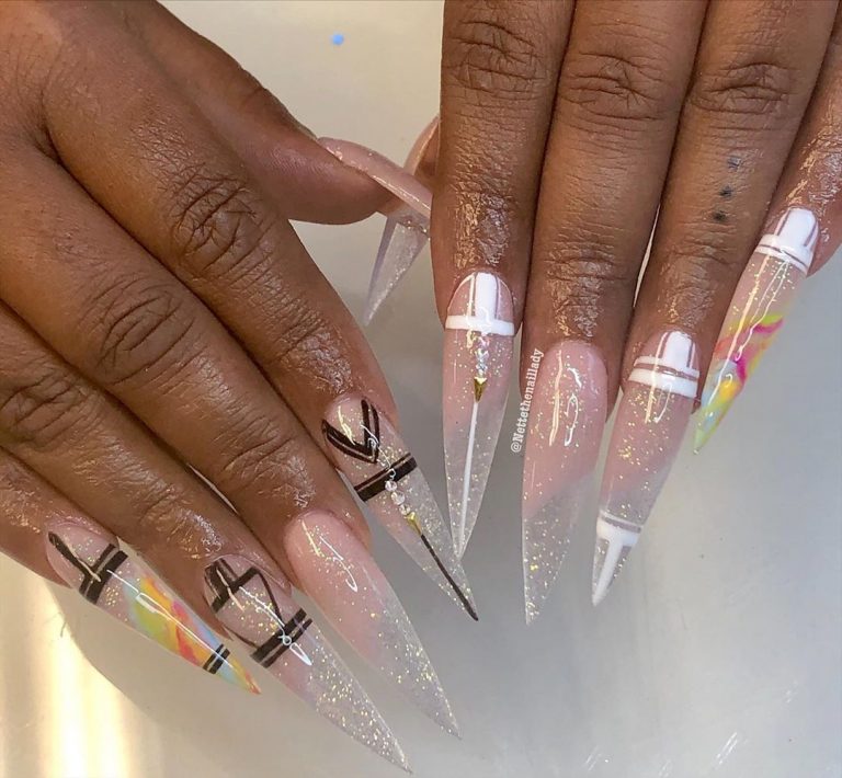 18 Vibrant Designs On Purely Crystal Clear Nails
