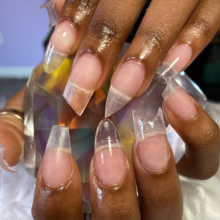 18 Vibrant Designs On Purely Crystal Clear Nails