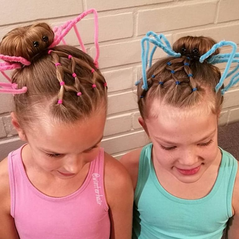 20 Ghoulishly Cute Halloween Hairstyles For Girls
