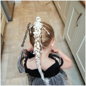 20 Ghoulishly Cute Halloween Hairstyles For Girls