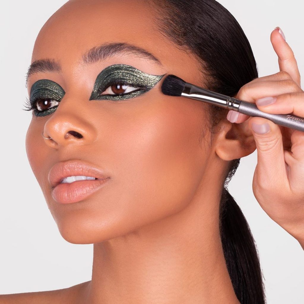 20 Metallic Eyeshadows For Strong-As-Steel Ladies