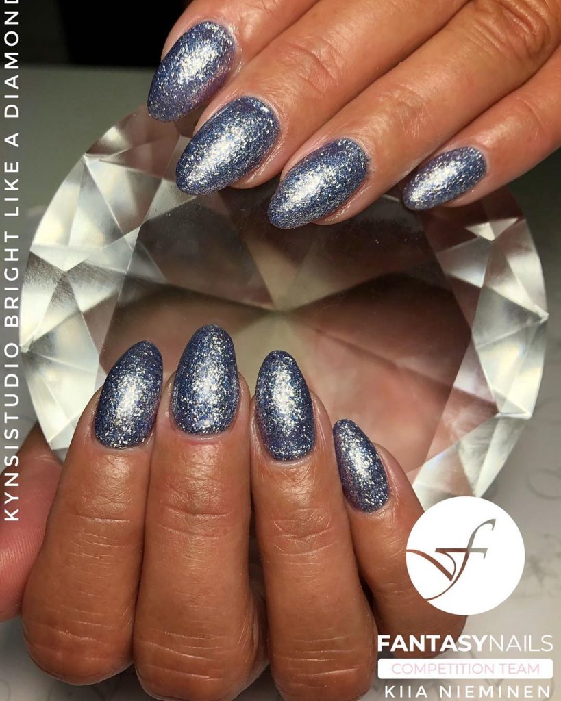 20 Stunning Designs For Short Acrylic Nails In All Shapes