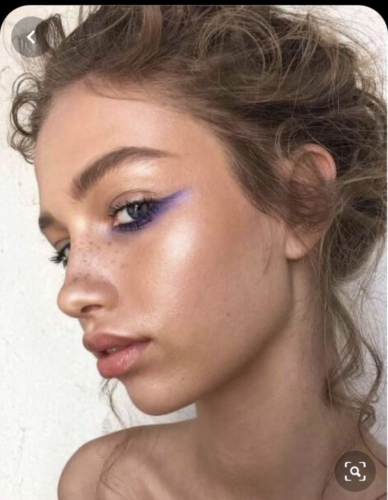 Edgy Minimalism - 15 Under-Eye Makeup Ideas