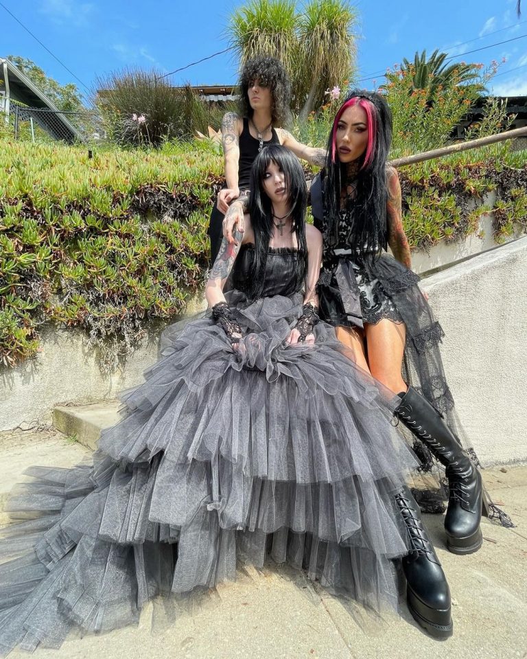 Stores Like Hot Topic – Best Places For Alternative And Edgy Clothing