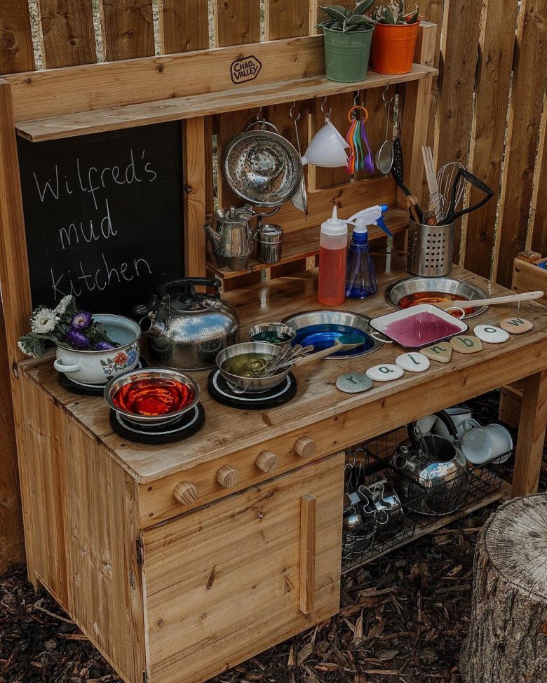Mud Kitchen for Kids: Fun and Educational Outdoor Playtime