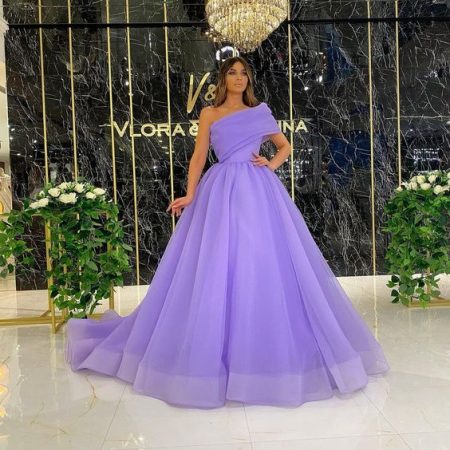 Prom Dresses: Finding Your Perfect Fit for a Magical Night