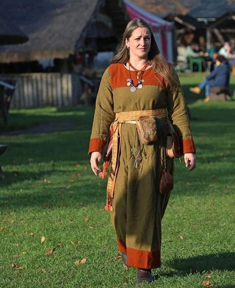 Medieval Style Outfits: Embracing Historical Elegance in Modern Fashion