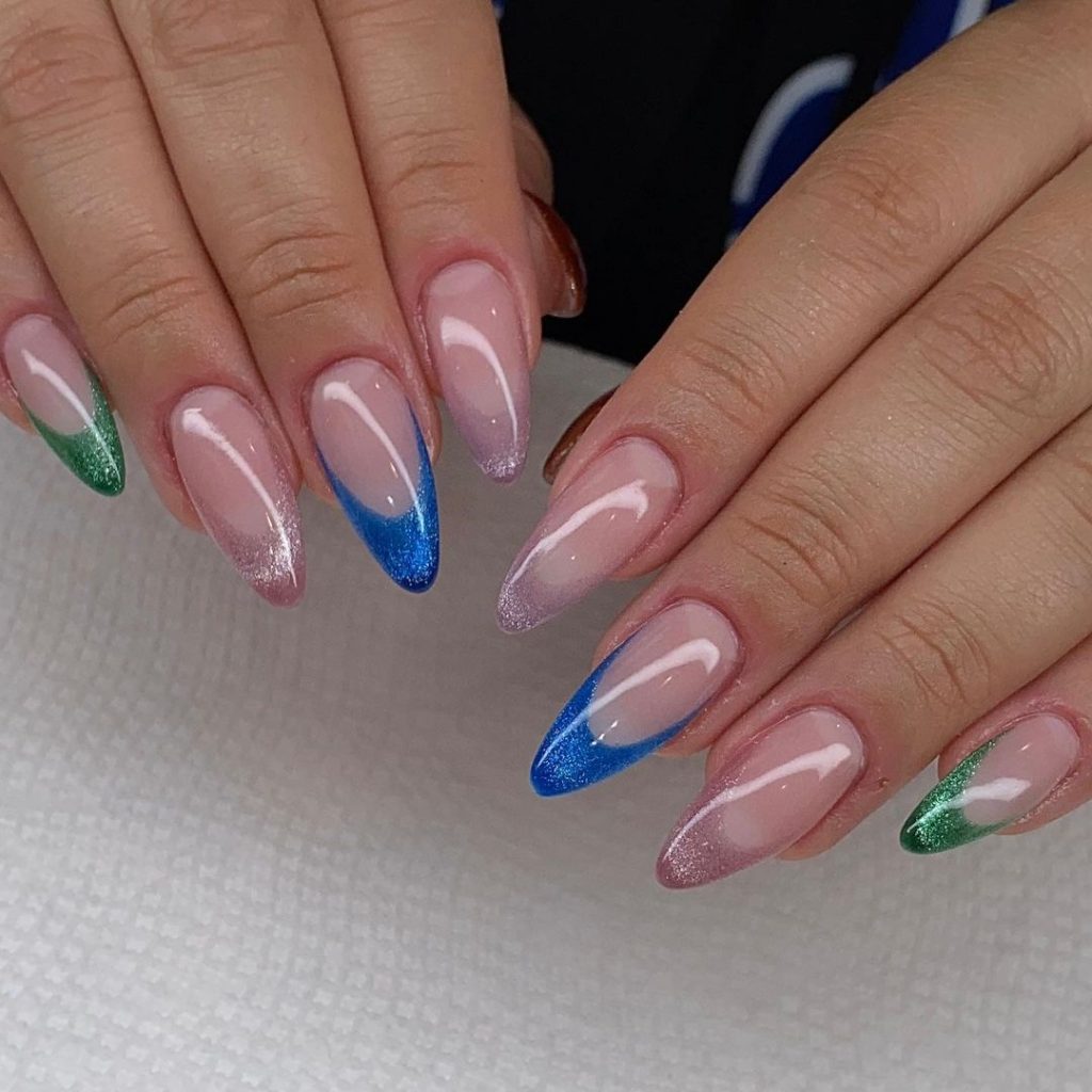 Graduation Nails: Chic Designs to Celebrate Your Big Day