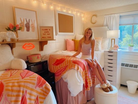 Orange and Pink Dorm Room Decor: Vibrant Ideas for a Cozy Space