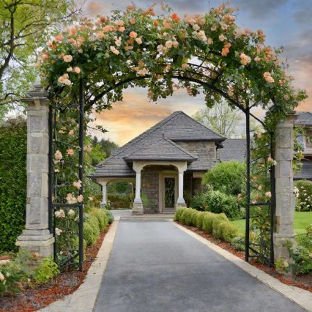 Driveway Entry Landscaping: Tips for a Welcoming Home Approach