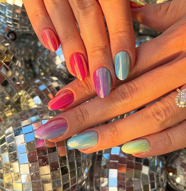Chrome Summer Nails: Your Go-To Guide for Shiny, Seasonal Manicures