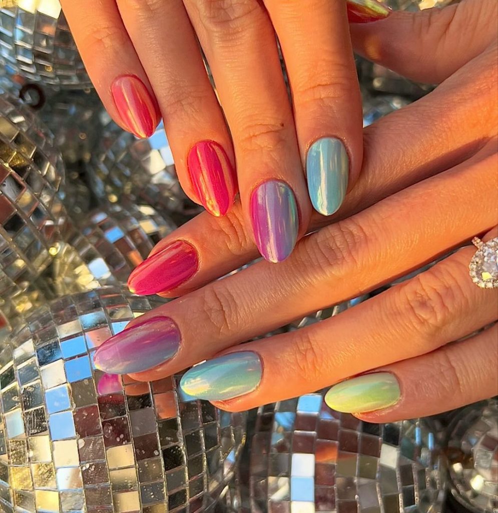 Chrome Summer Nails: Your Go-To Guide for Shiny, Seasonal Manicures