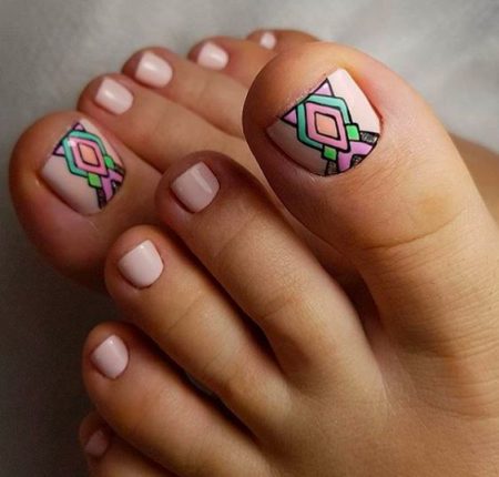 Summer Beach Toenails: Tips for the Perfect Sandy Toes Look
