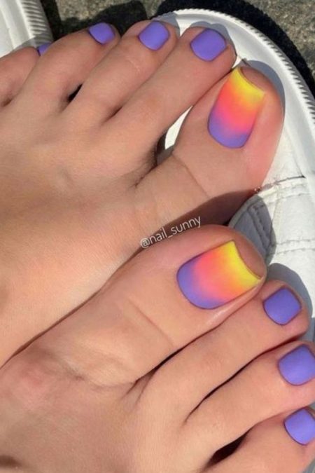 Summer Beach Toenails: Tips for the Perfect Sandy Toes Look